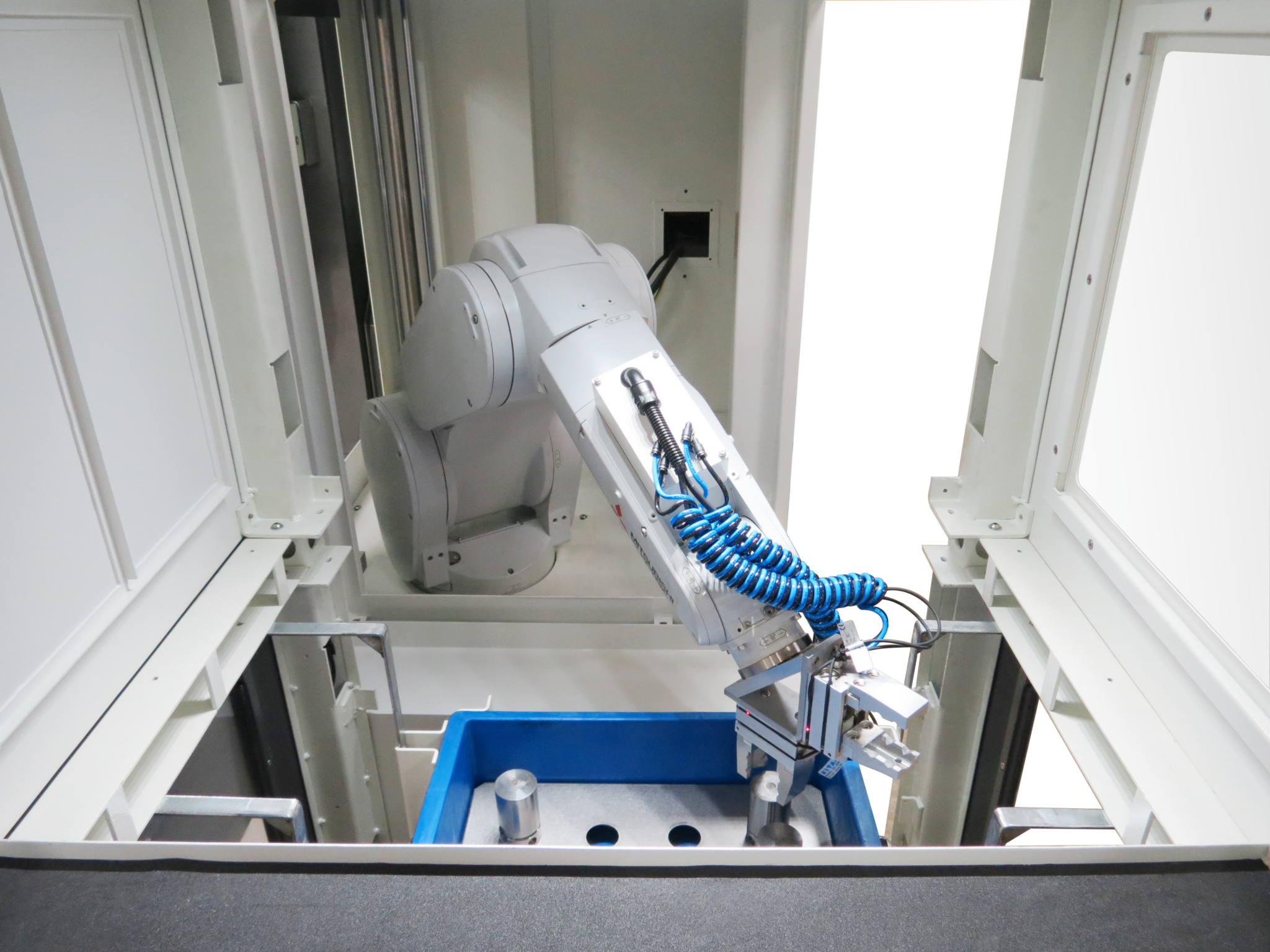 QuickTECH Robo Series 4-Axis Mill-Turn Centers with Integrated 6-Axis Robot